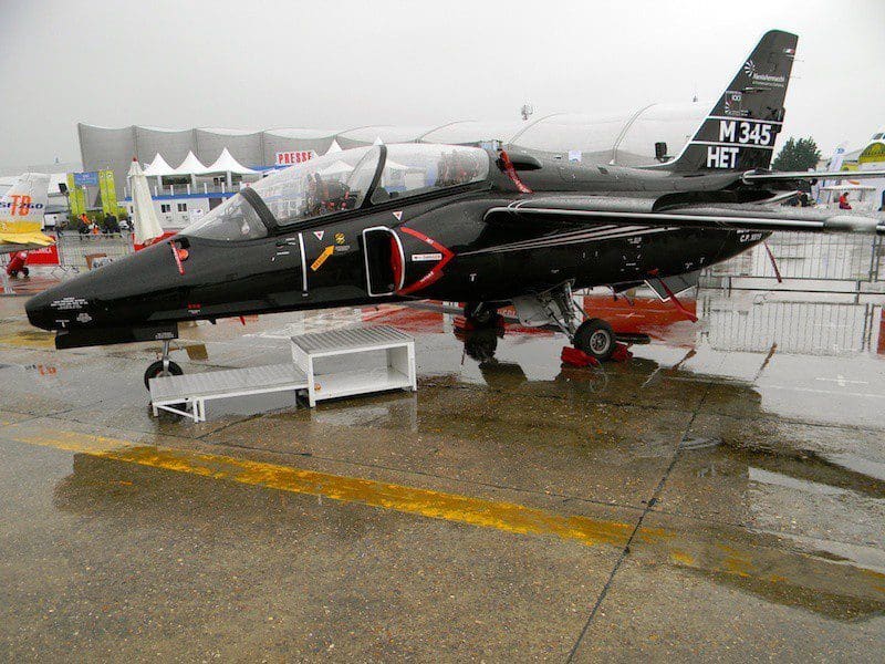 Italia firma por los nuevos M-345.