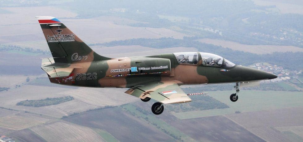 Aero Vodochody revela el avión de ataque ligero F/A-259 y anuncia ...