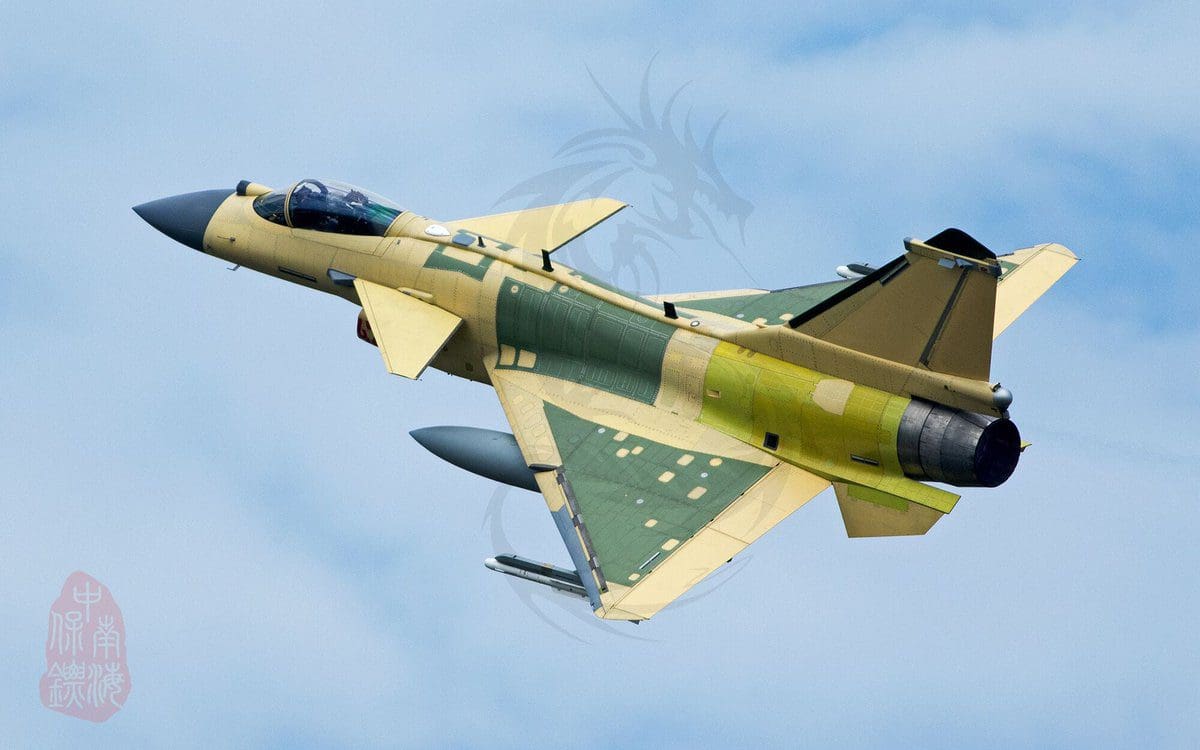 Chengdu presenta la variante de exportación del J-10C