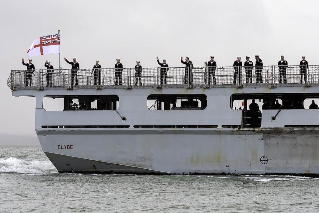 Desactivado de la Royal Navy, el barco patrulla HMS Clyde se vendería a ...
