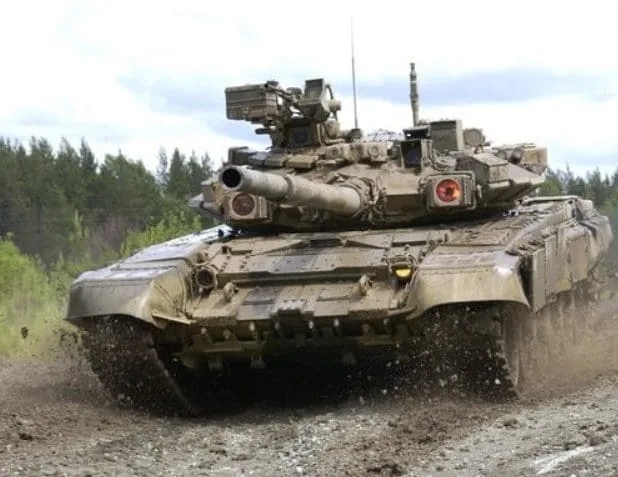 Argelia recibe un nuevo lote de tanques T-90SA de origen ruso