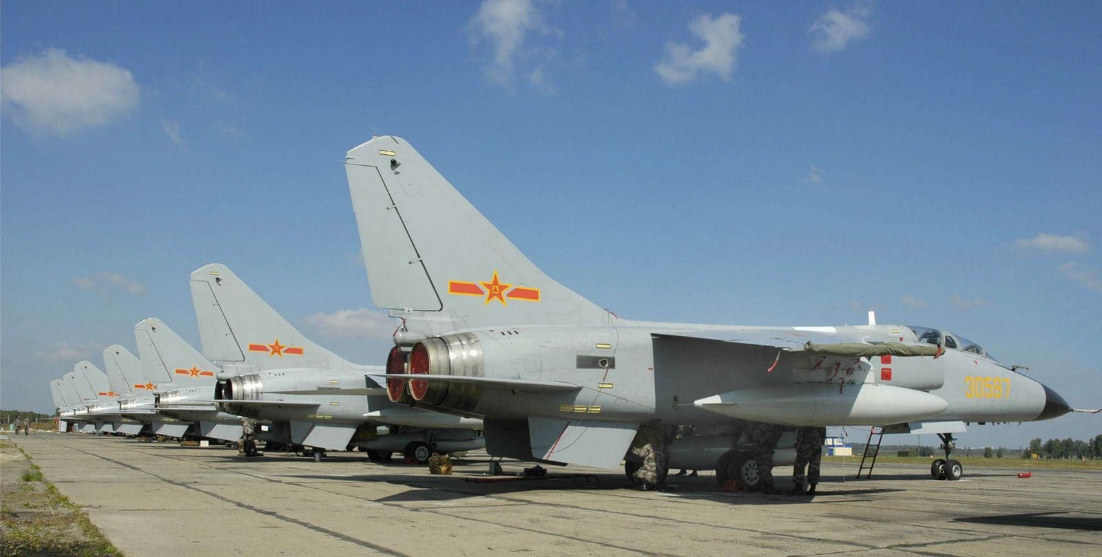 Xian JH-7, el Super Etendard chino del Ejército Popular de Liberación