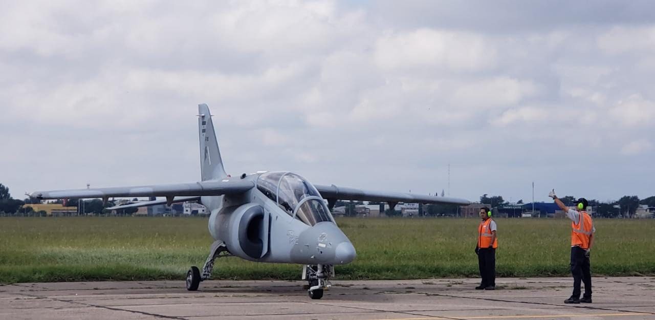 FAdeA entregó otro nuevo avión Pampa III a la Fuerza Aérea Argentina