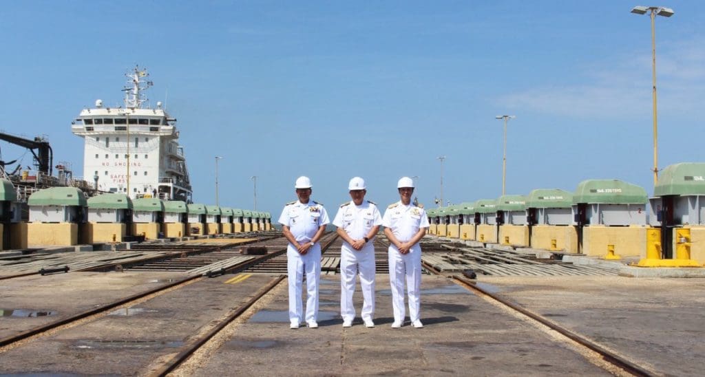 Armada de Ecuador visita al astillero Cotecmar en Colombia