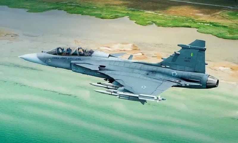 Saab comienza a fabricar el primer Gripen F para la FAB