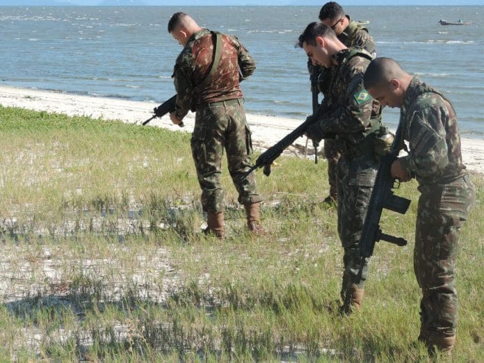 Ejército Brasileño evalúa el fusil de asalto Imbel IA2 7,62mm