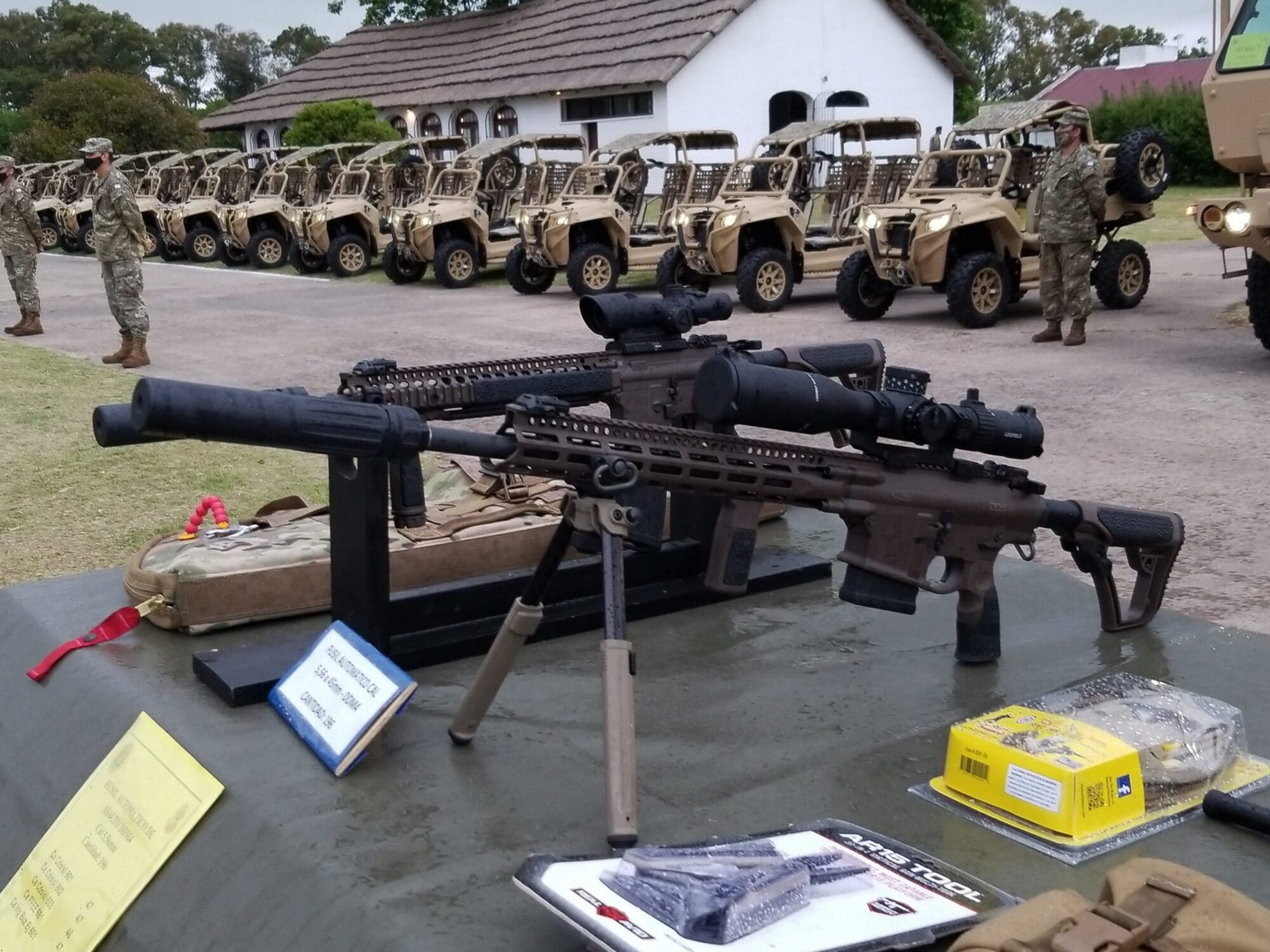 Un punto por punto del armamento individual recibido por el Ejército ...