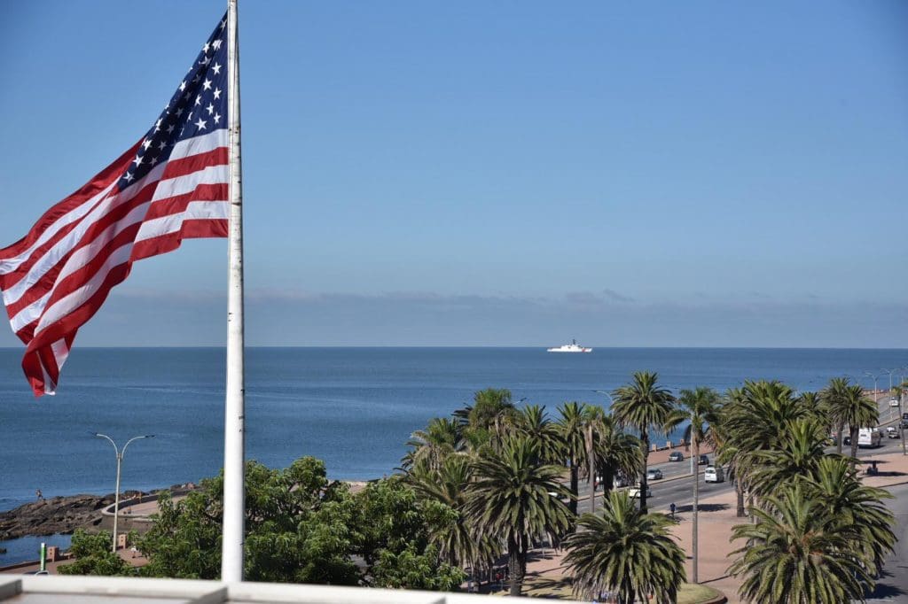 Llega al puerto de Montevideo el USCG Stone