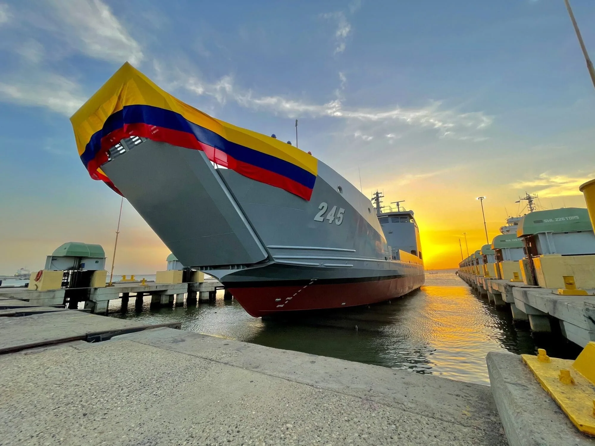 La Armada Nacional de Colombia recibe su sexto Buque de Desembarco Anfibio