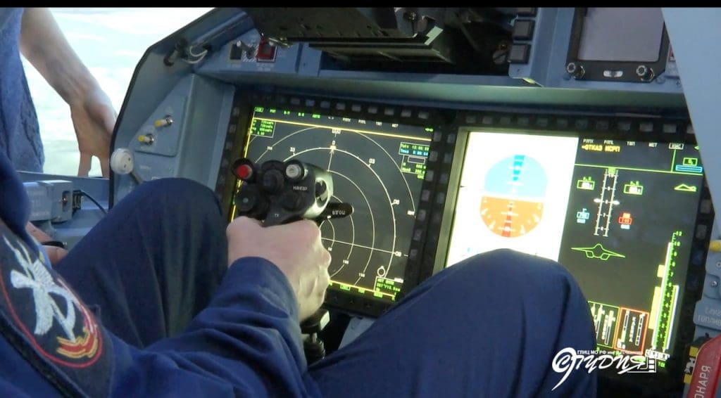 El Sukhoi Su-57 tiene la cabina automatizada al máximo
