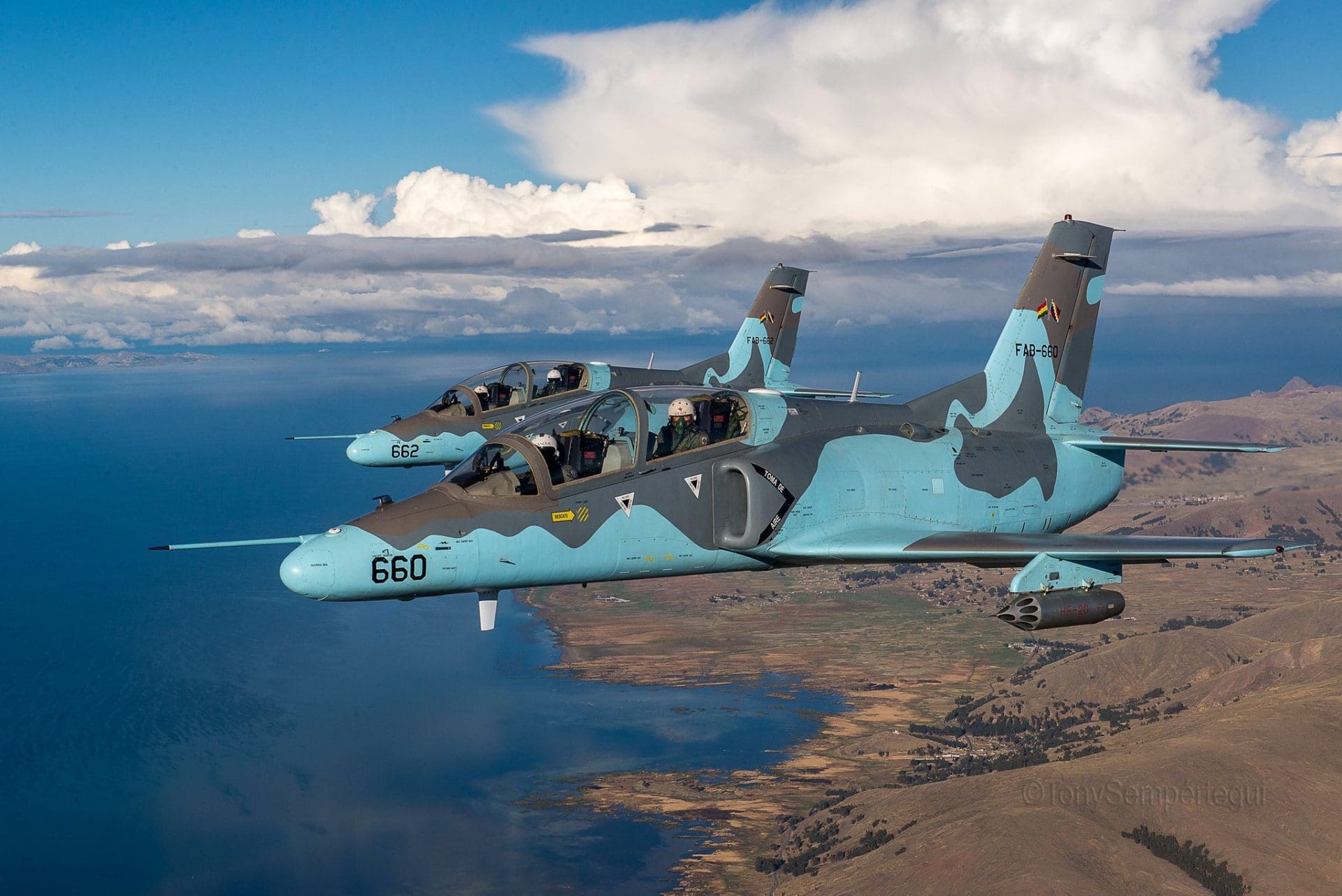 Bolivia - Se accidenta uno de los K-8W Karakorum de la Fuerza Aérea ...