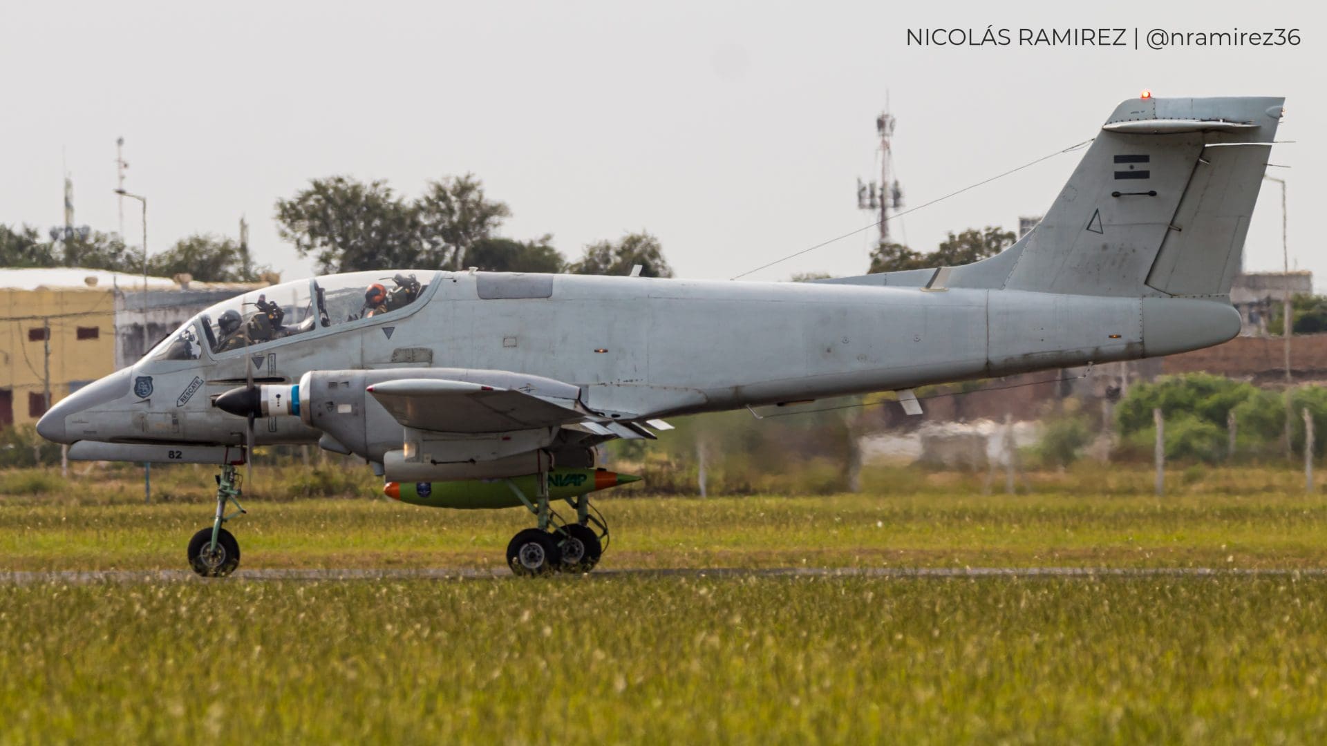 Galería - Una vistazo a los vuelos de prueba de Pucará con pod INVAP