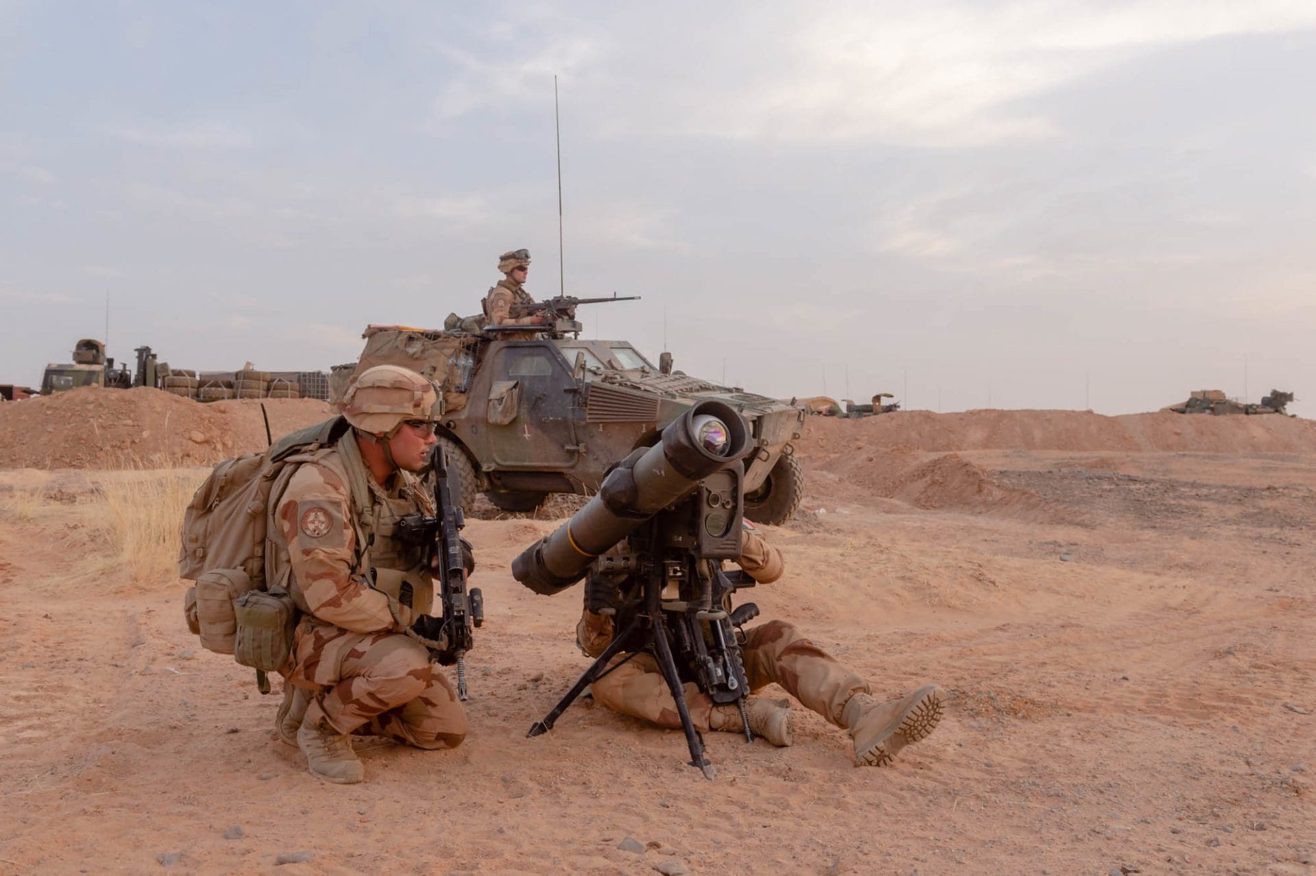 El EBRC Jaguar francés realizó lanzamiento de misil MMP