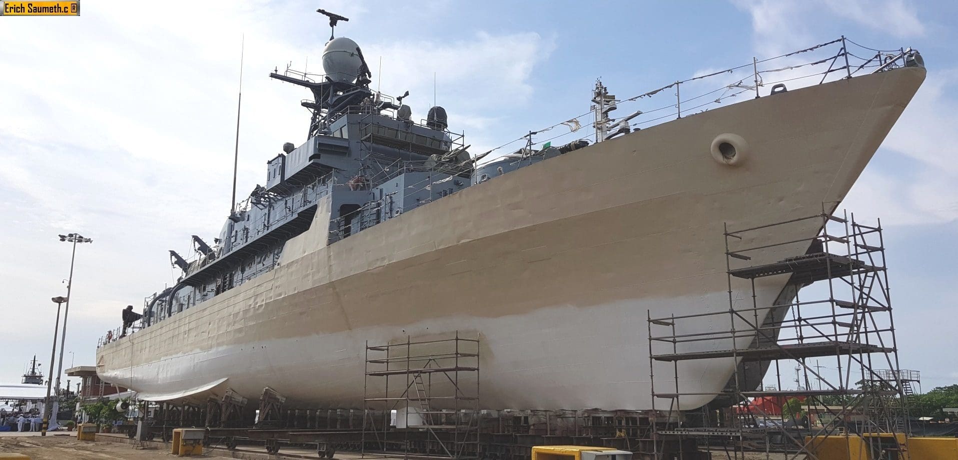 Armada Colombiana contrata el mantenimiento de su flota naval