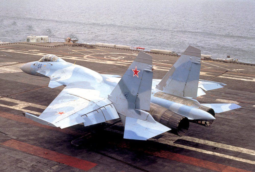 Sukhoi Su-33 (Su-27K) Flanker-D, la Grulla embarcada - Parte 1 de 2