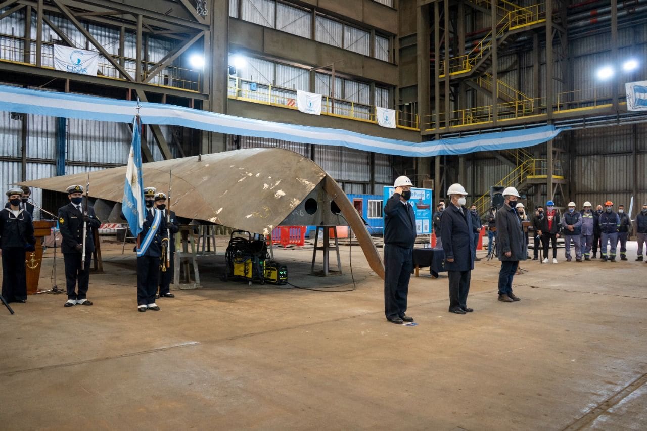 Puesta de quilla del remolcador TND 26-40 en Tandanor