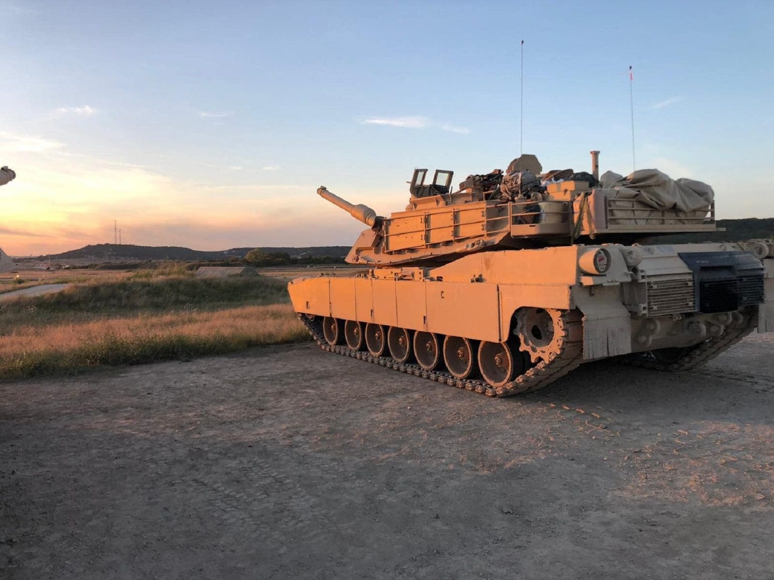Estados Unidos entrena a soldados de Polonia con tanques Abrams M1A2 SEPv3