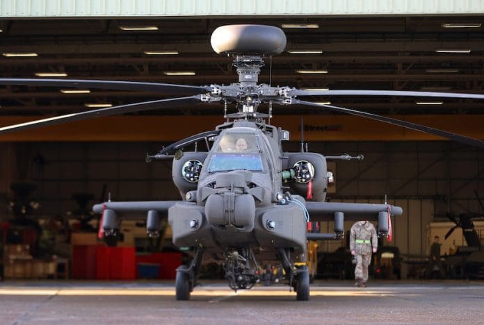 El Ejército Británico comienza a operar sus nuevos AH-64E