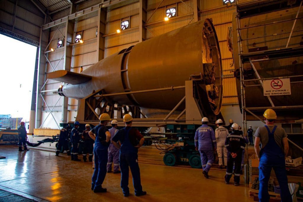 Comenzaron los trabajos de unión y soldadura del casco resistente del ...