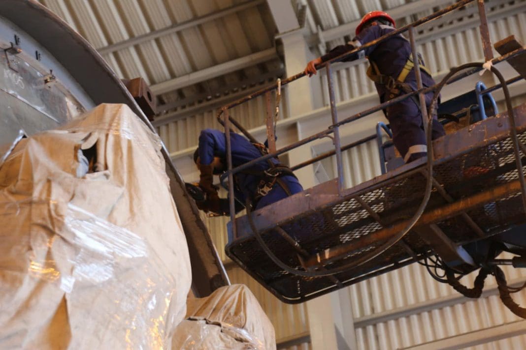 Comenzaron los trabajos de unión y soldadura del casco resistente del ...