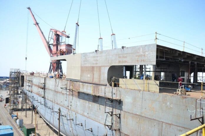 Prosigue la construcción del buque LPD BAP Paita para la Marina de ...