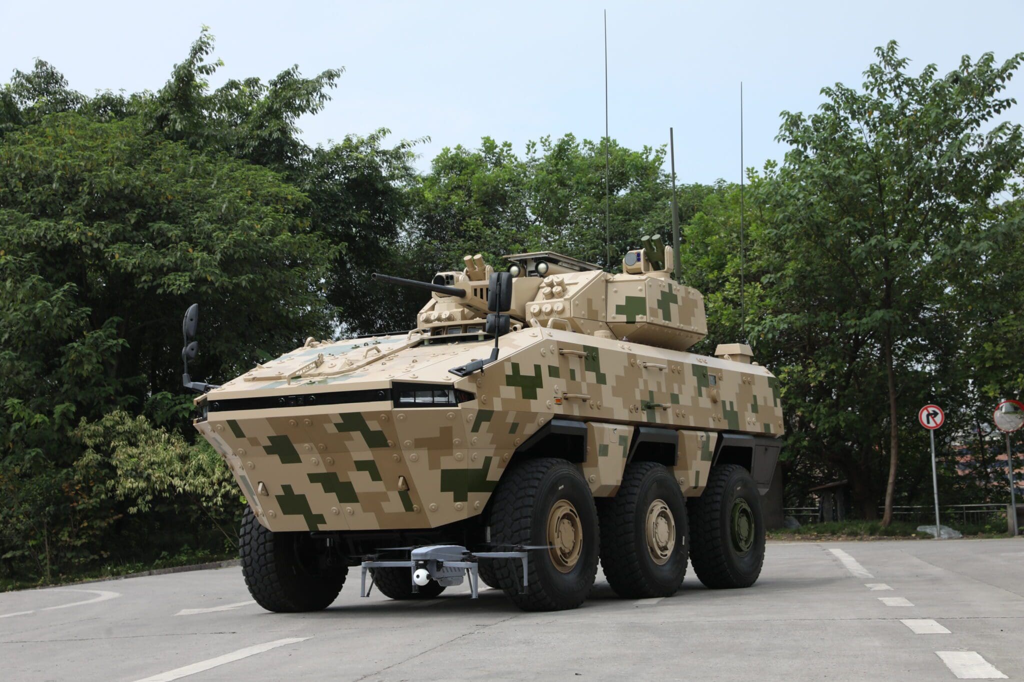 Norinco presenta a su nuevo vehículo blindado 6x6 VN22