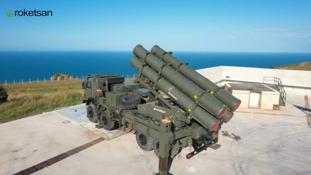 Turquía realiza el primer lanzamiento desde tierra de su nuevo misil ...