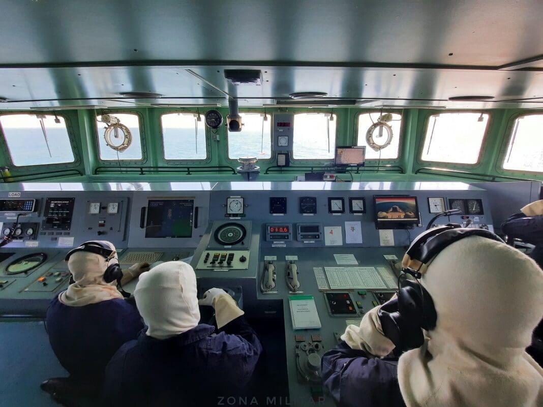 Con la vista puesta hacia el futuro, la Armada Argentina apunta a la ...