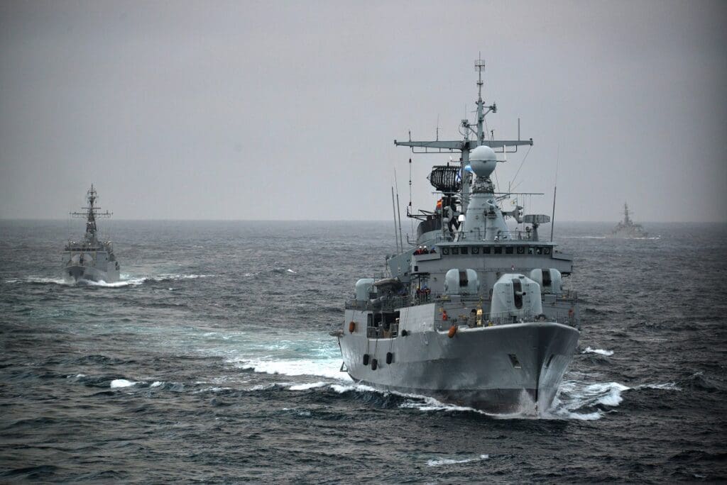 Cobertura - La Armada Argentina realiza un adiestramiento naval integrado