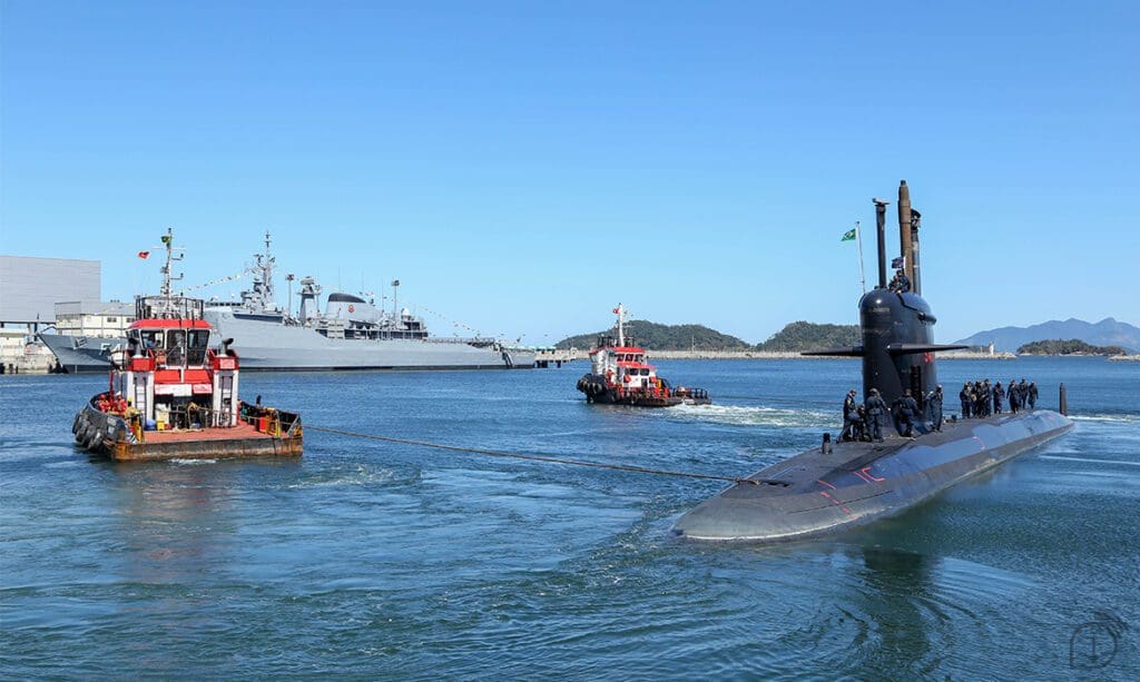 La Marina de Brasil incorpora al servicio activo su primer submarino ...