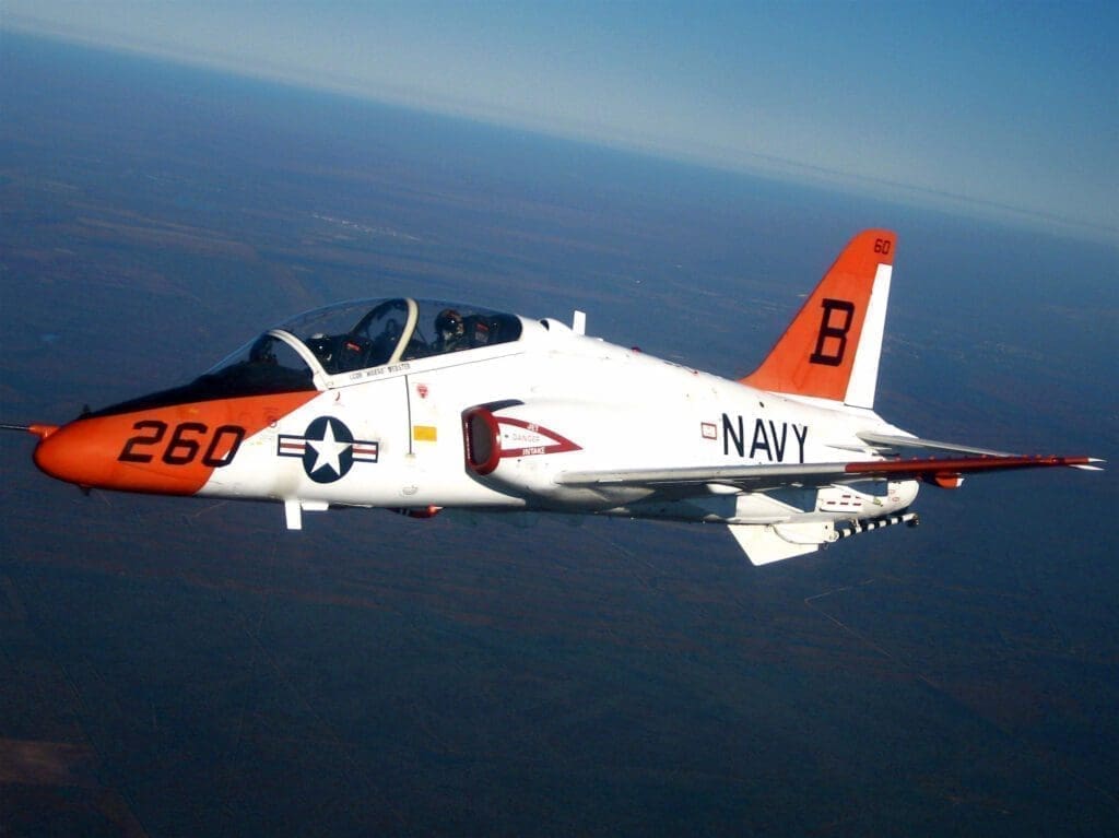 La US Navy suspende las operaciones de los entrenadores T-45C Goshawk
