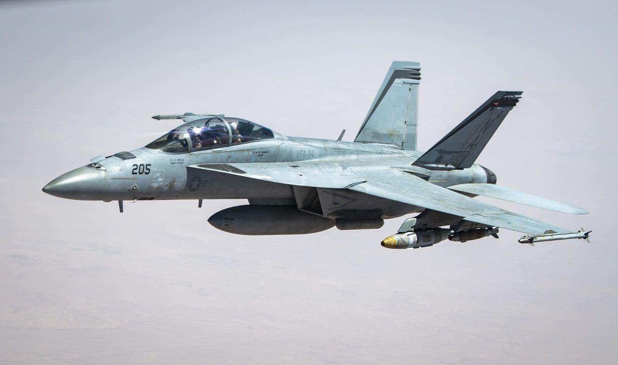 La US Navy inicia la extensión de vida de los Super Hornet