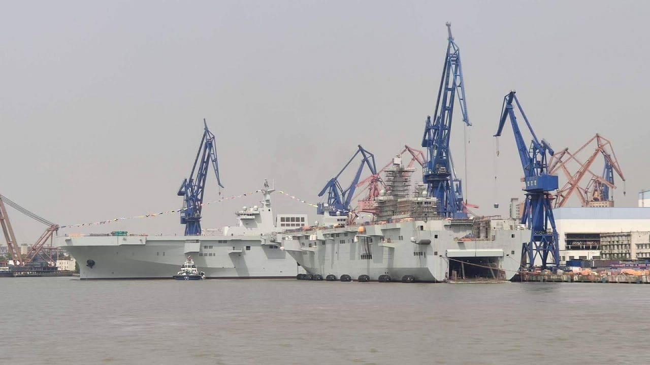 La Armada china realiza pruebas con sus buques de asalto anfibio