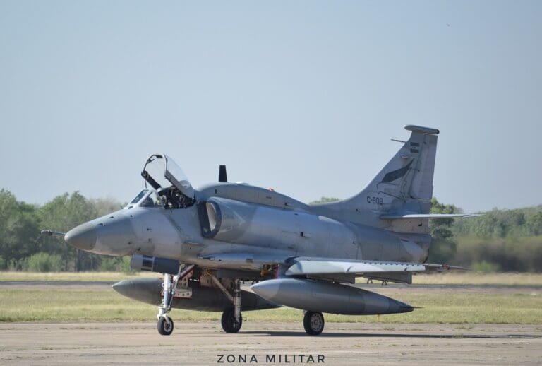 Galeria – Vuelo Solo A-4AR Fightinghawk