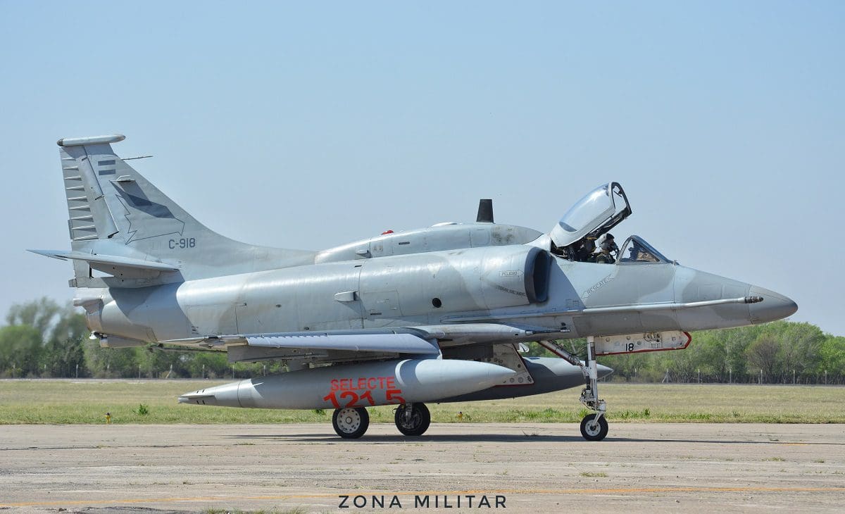 Galeria – Vuelo Solo A-4AR Fightinghawk