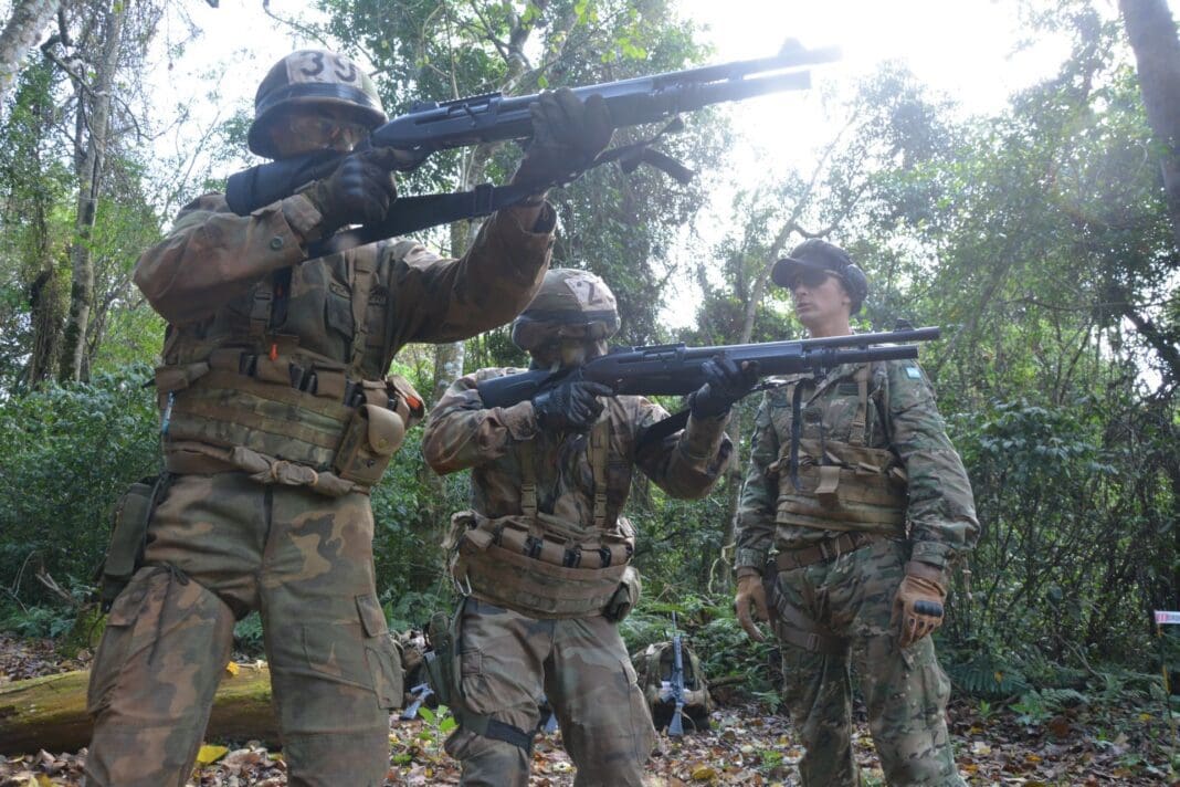 El Ejército Argentino licita la compra de un nuevo lote de escopetas semiautomáticas