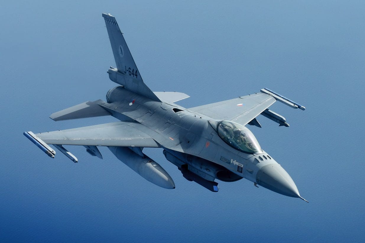 Países Bajos evalúa ceder sus F-16 para asistir a Ucrania