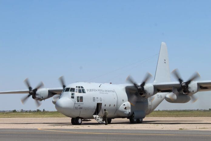 Avance - Presentación del Hércules C-130H TC-64 modernizado de la ...