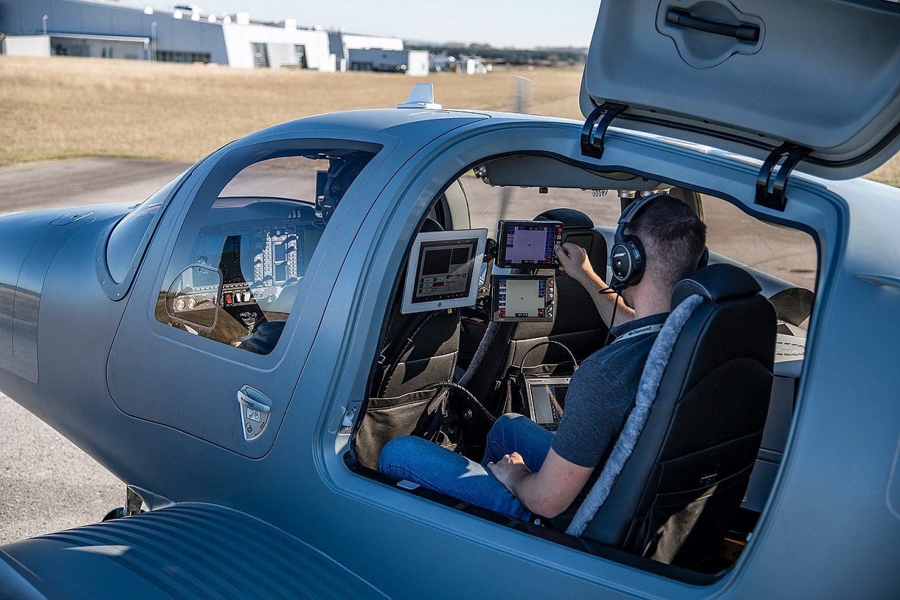 El Ejército comprará un avión Diamond DA-62 MPP