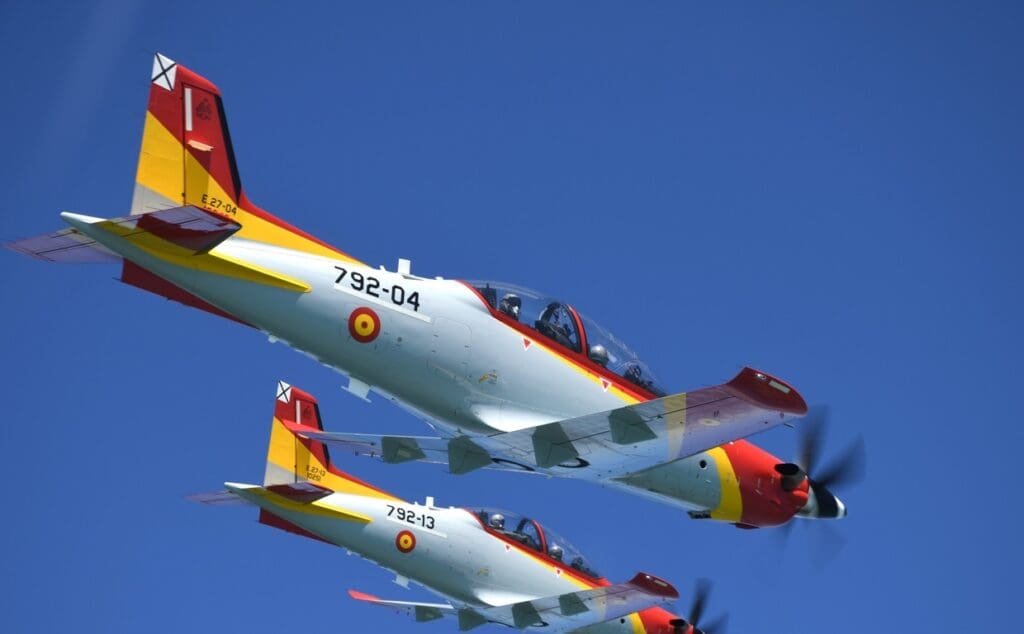 El gobierno español comprará otro lote de Pilatus PC-21 para el ...