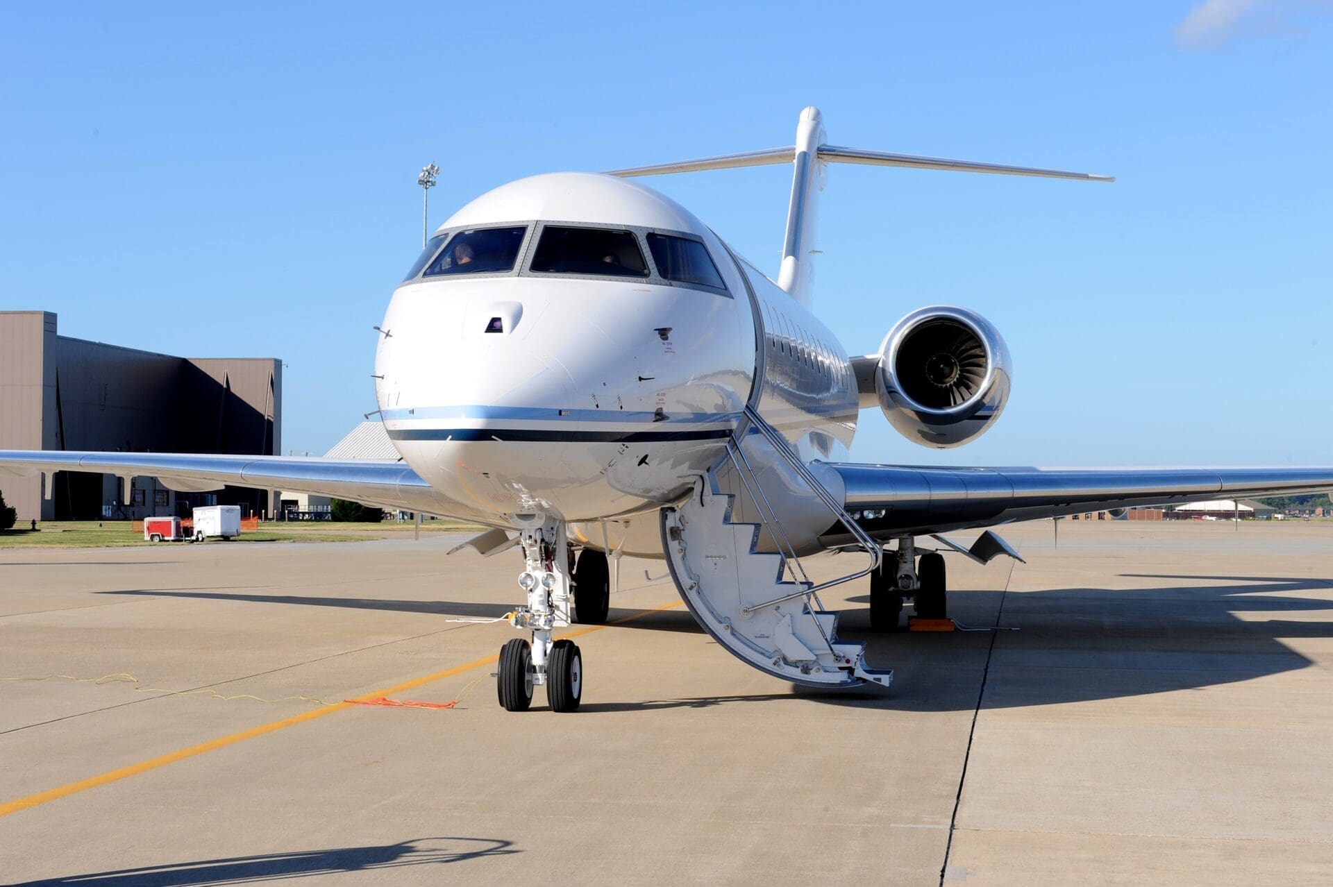 La Fuerza Aérea de los EE.UU. recibe otra aeronave de comunicaciones E-11A