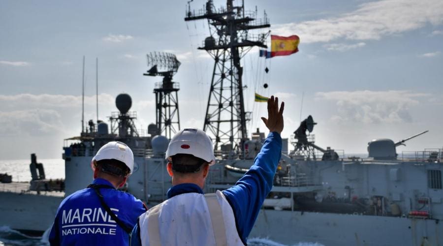 La Marina Nacional Francesa junto a la Armada Española realizaron la ...