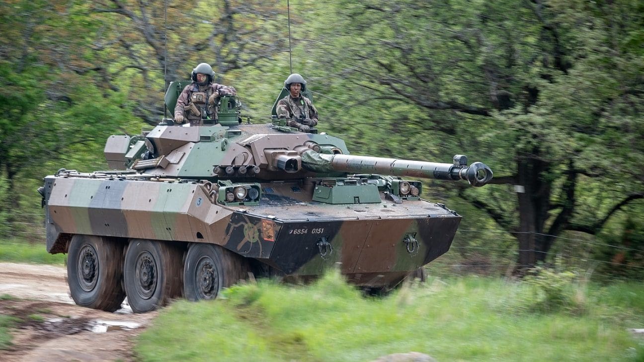 Francia entregará a Ucrania la primera tanda de vehículos de ...