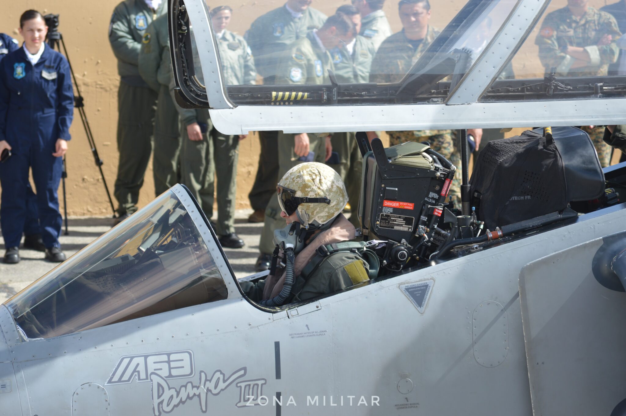 Los IA-63 Pampa III del Escuadrón 10 “Cruz y Fierro” comenzaron sus actividades operativas en el ...