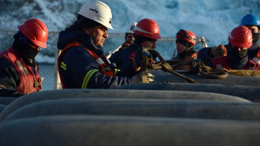 El rompehielos ARA Almirante Irízar completó el reabastecimiento de la ...
