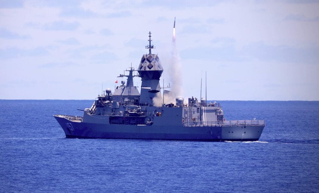 Con la vista puesta hacia el futuro, la Armada Argentina apunta a la ...