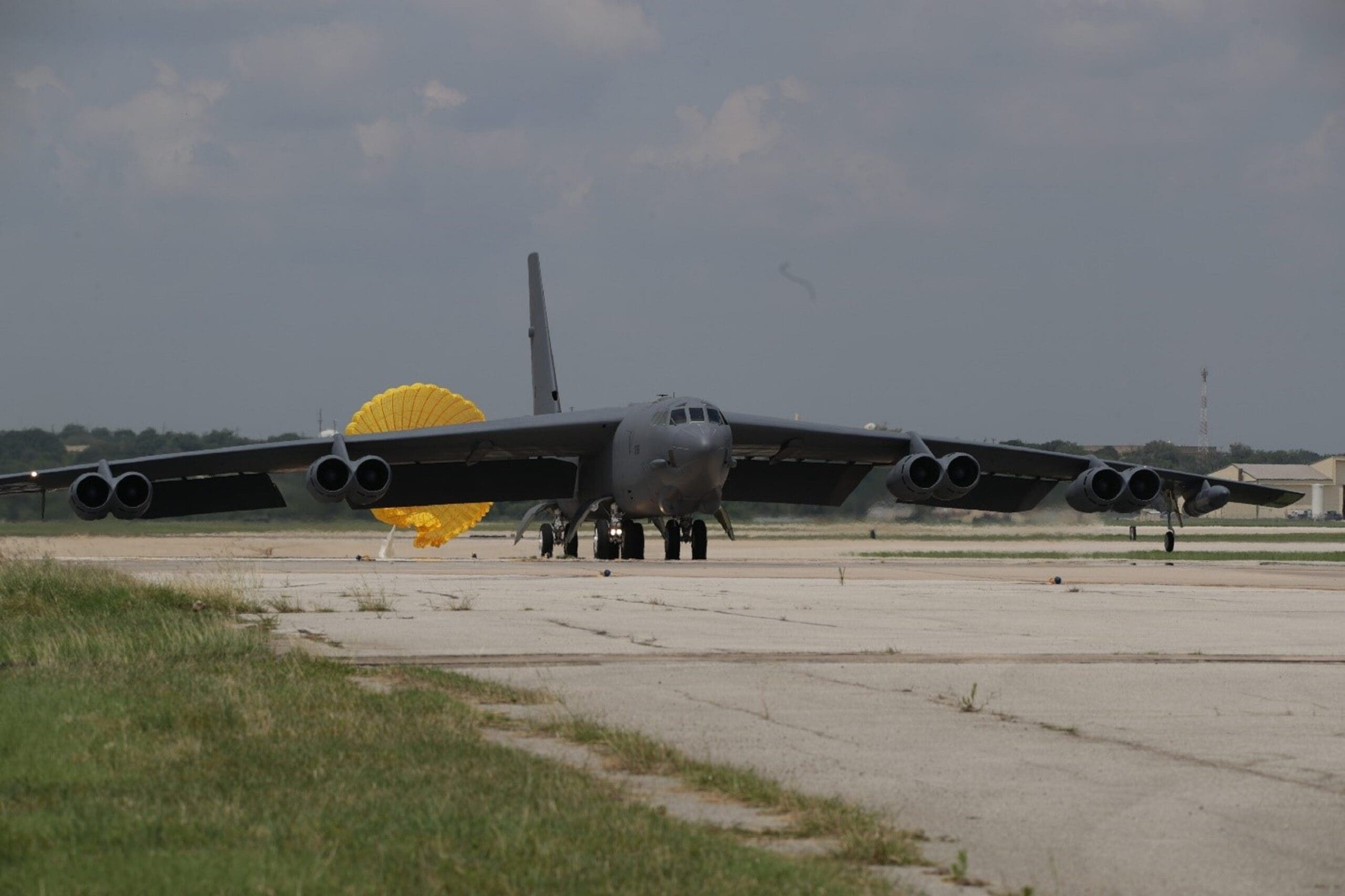 Los bombarderos estratégicos B-52 de la Fuerza Aérea de EE.UU. serán equipados con el radar AESA ...