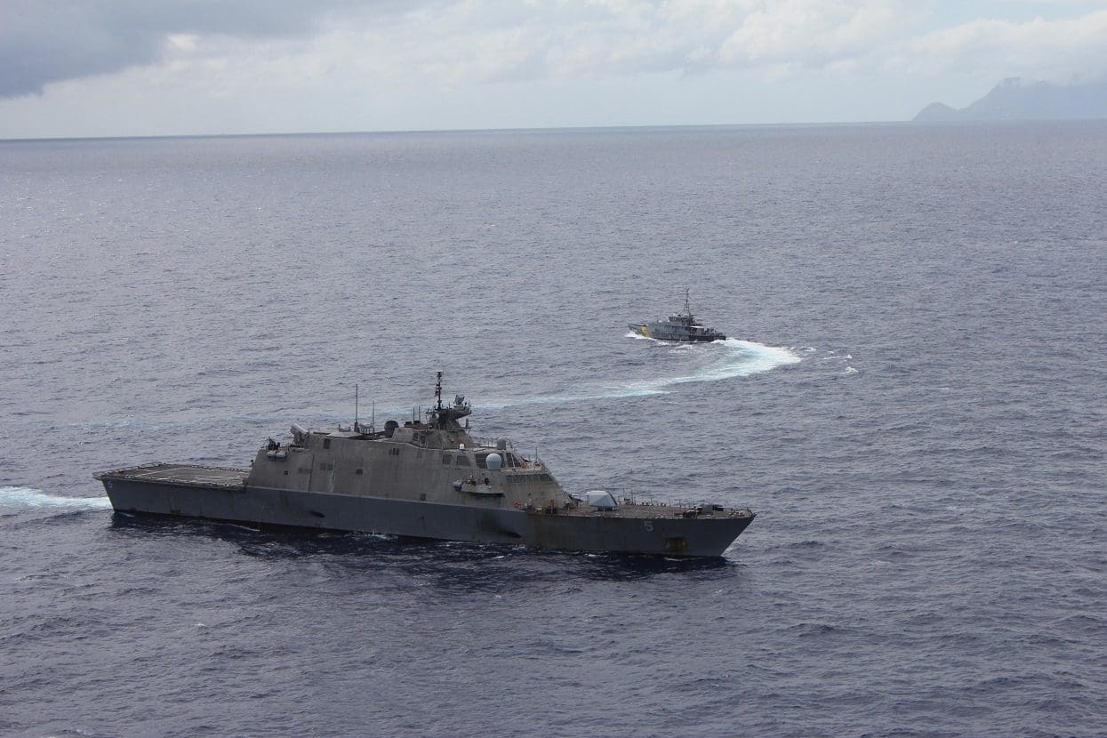 El USS Milwaukee finalizó su despliegue en el área de operaciones del ...