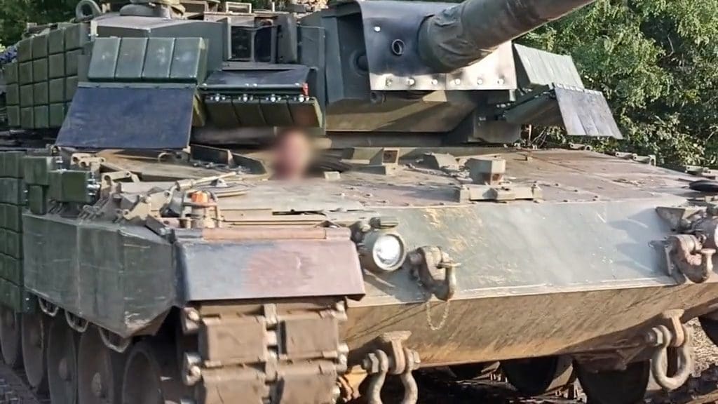 Los Leopard 2A4 ucranianos comienzan a ser equipados con blindaje reactivo Kontakt