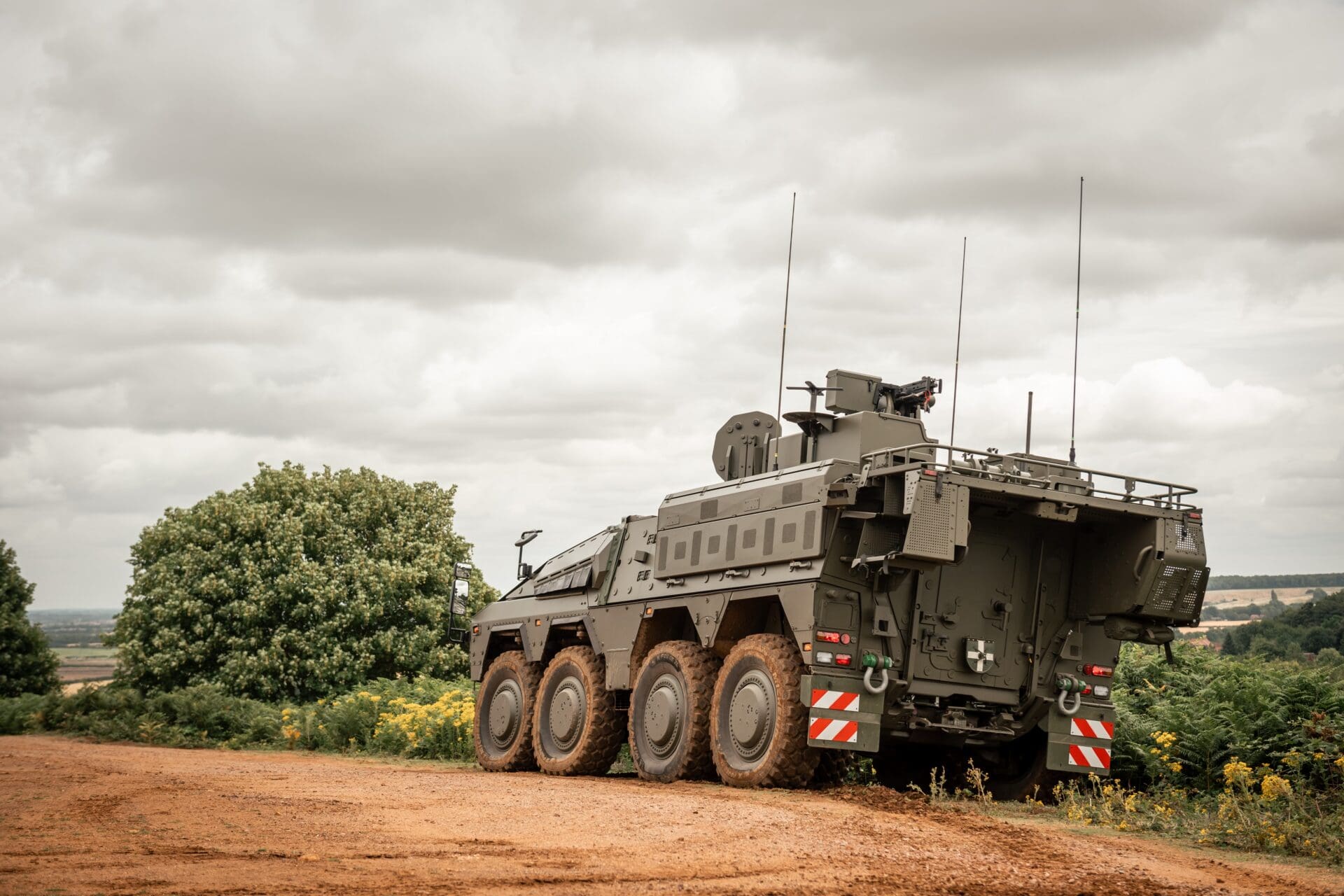 El nuevo VCBR pesado 8x8 Boxer del Ejército Británico será sometido a ...